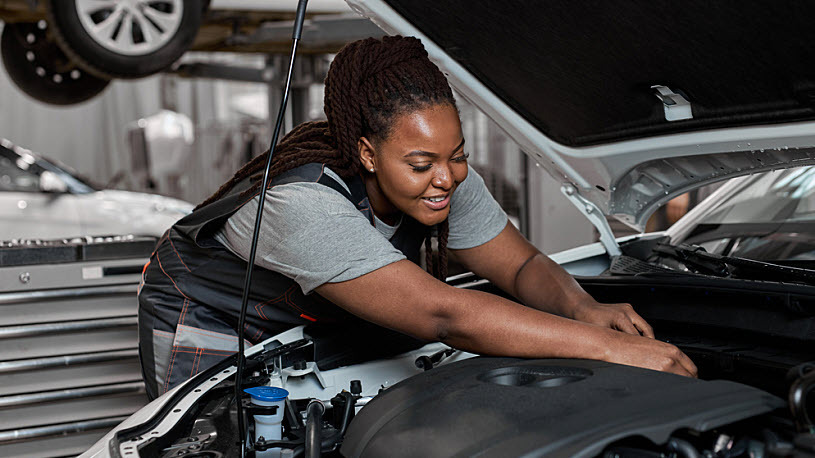 Uniforms, Tools and Other Expenses: Who Pays? | SPARK Blog | ADP