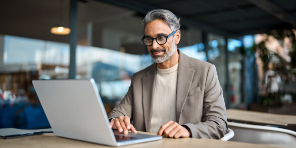 HCM vs. HRIS vs. HRMS | Differences & Use Cases | ADP